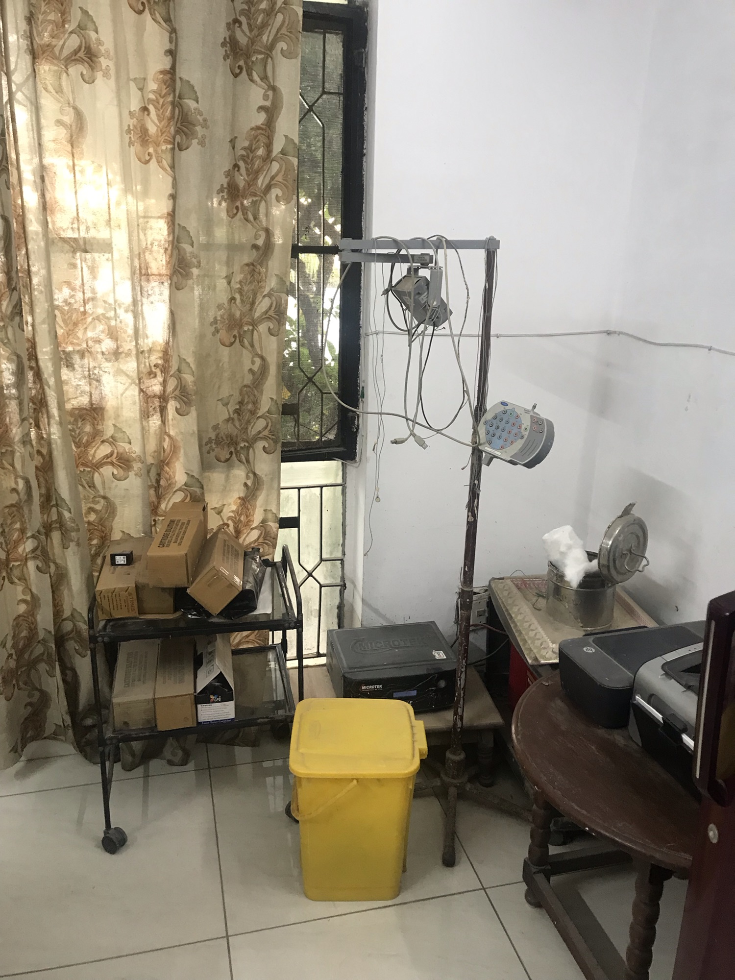 Understanding EEG: A Guide to Brain Activity Monitoring | deemag and ...